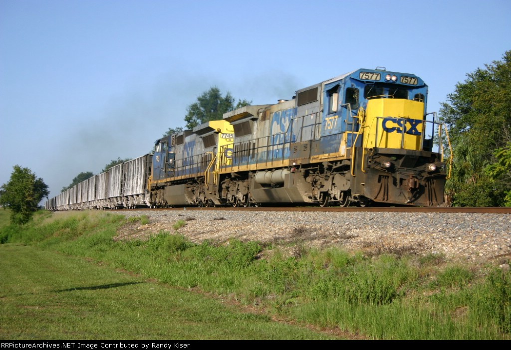 CSX 7577 and 7745 head K948 North to Florida Rock in Taft